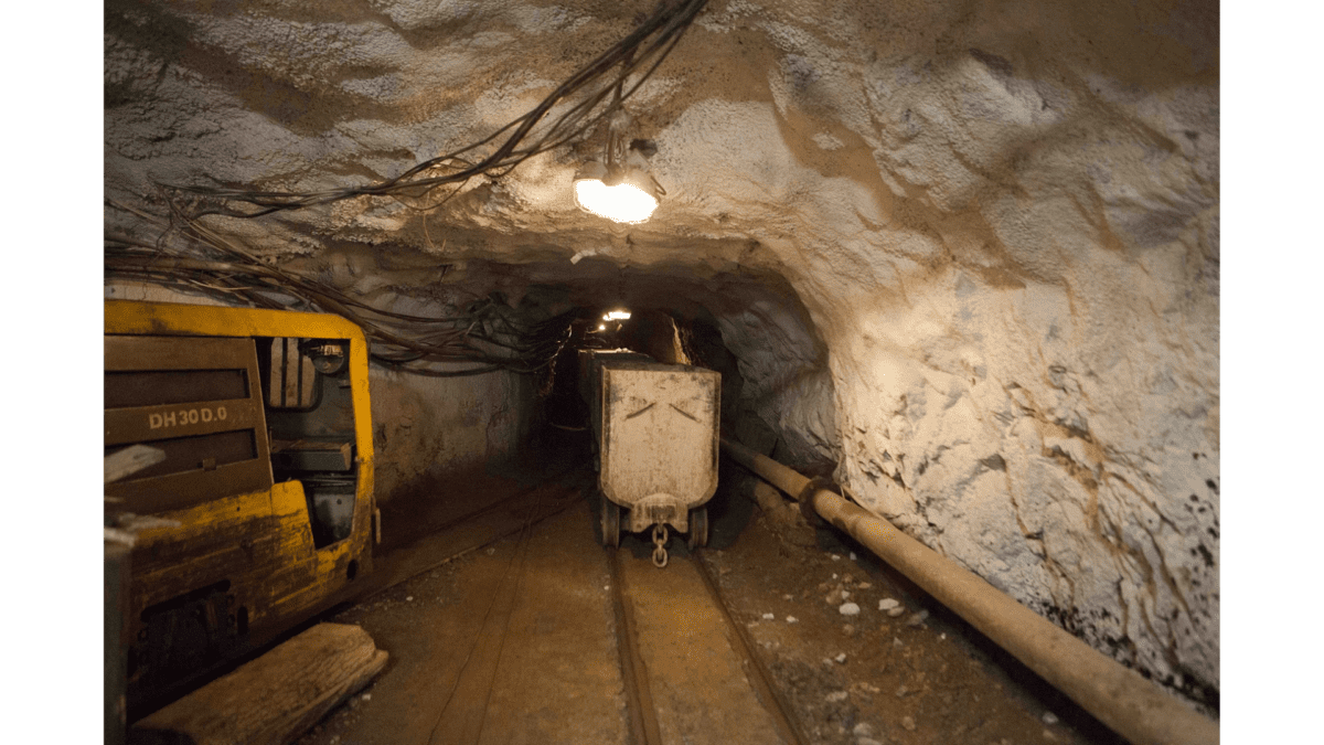 The Gold Supply Chain: How Does it Work? - Vaulted